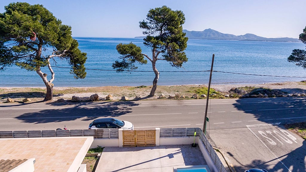 Seafront Villa Mar I Pins - Port de Pollença - 3 bedrooms | Villa Finder