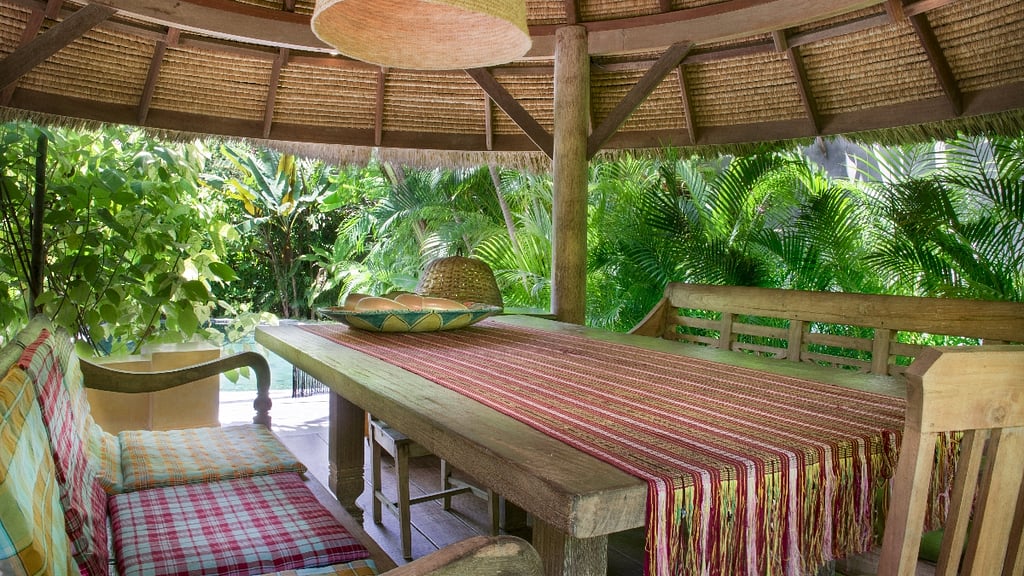 The Round House in Seminyak, Bali (3 bedrooms) - Best Price & Reviews!