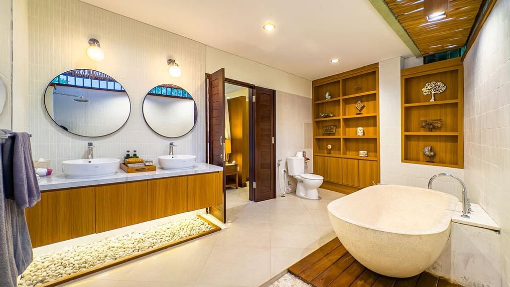 Villa Alore in Seminyak, Bali - 6 bedrooms - We Guarantee the Best Price