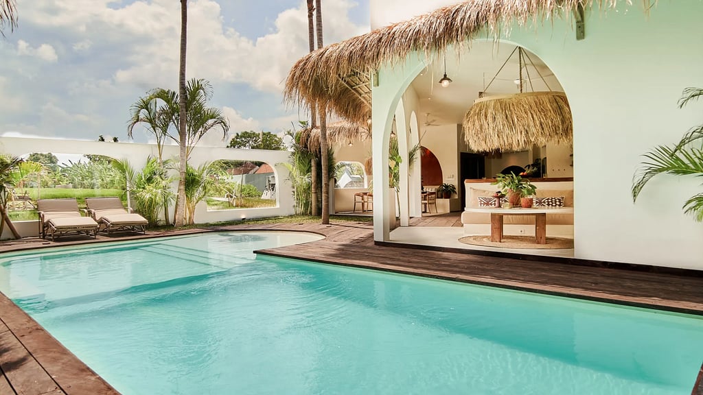 Villa Casa Luna in Kerobokan, Bali (4 bedrooms) - Best Price & Reviews!