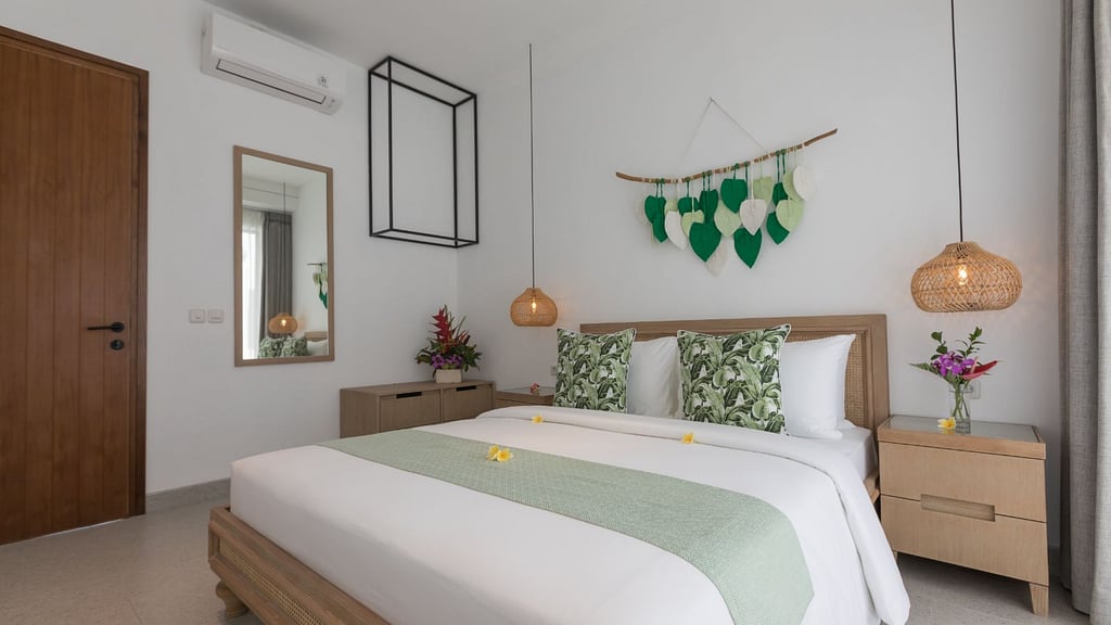 Villa Daun Tiga in Pererenan, Bali (6 bedrooms) - Best Price & Reviews!