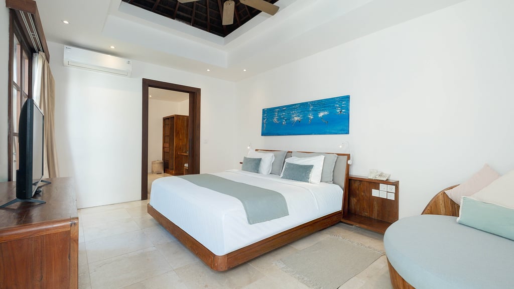 Villa LA LI in Seminyak, Bali (10 bedrooms) - Best Price & Reviews!