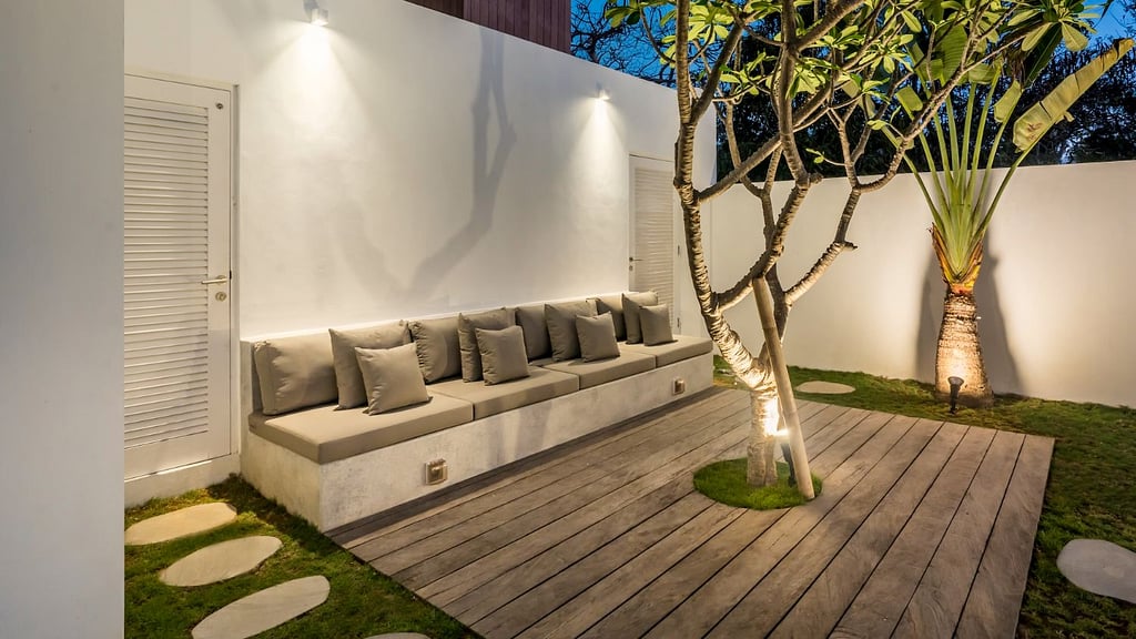 Villa Surga Julie in Seminyak, Bali (5 bedrooms) - Best Price & Reviews!