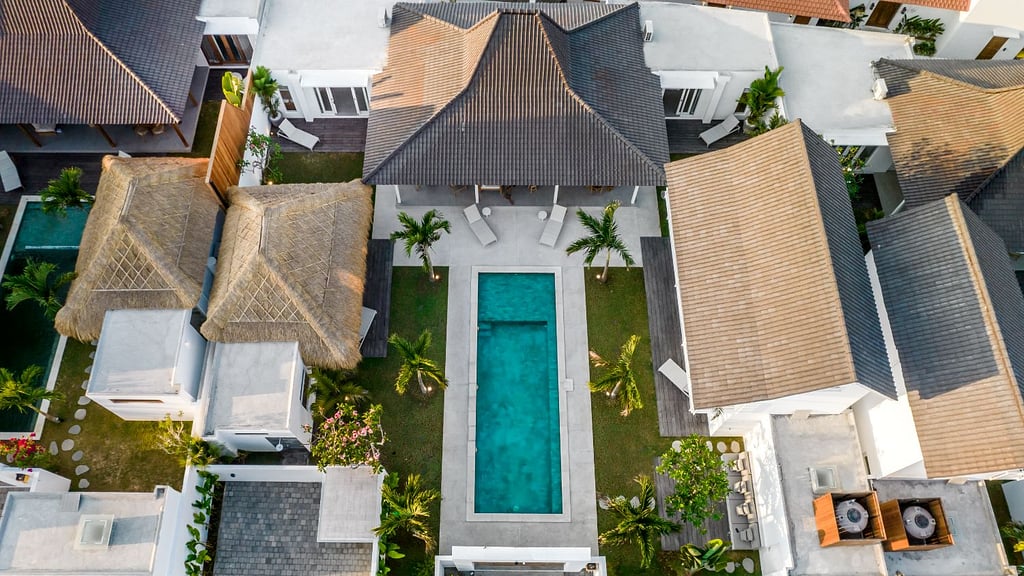 Villa Surga Julie in Seminyak, Bali - 5 bedrooms - Best Price Guarantee