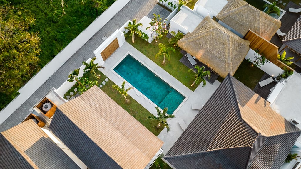 Villa Surga Julie in Seminyak, Bali (5 bedrooms) - Best Price & Reviews!