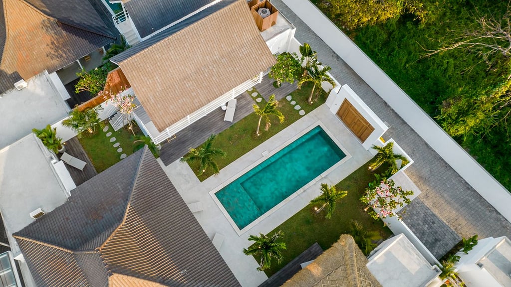 Villa Surga Julie in Seminyak, Bali - 5 bedrooms - Best Price Guarantee