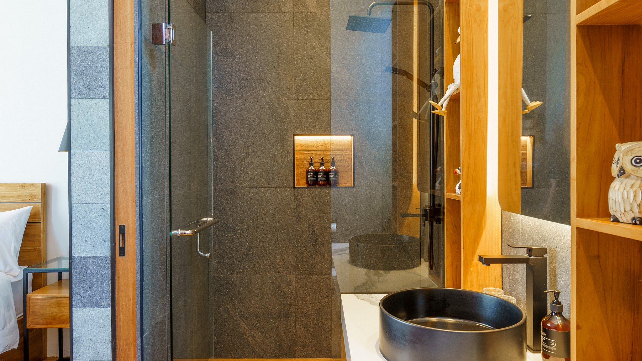 KC Villa 3 in Seminyak, Bali - 3 bedrooms - Best Price Guarantee