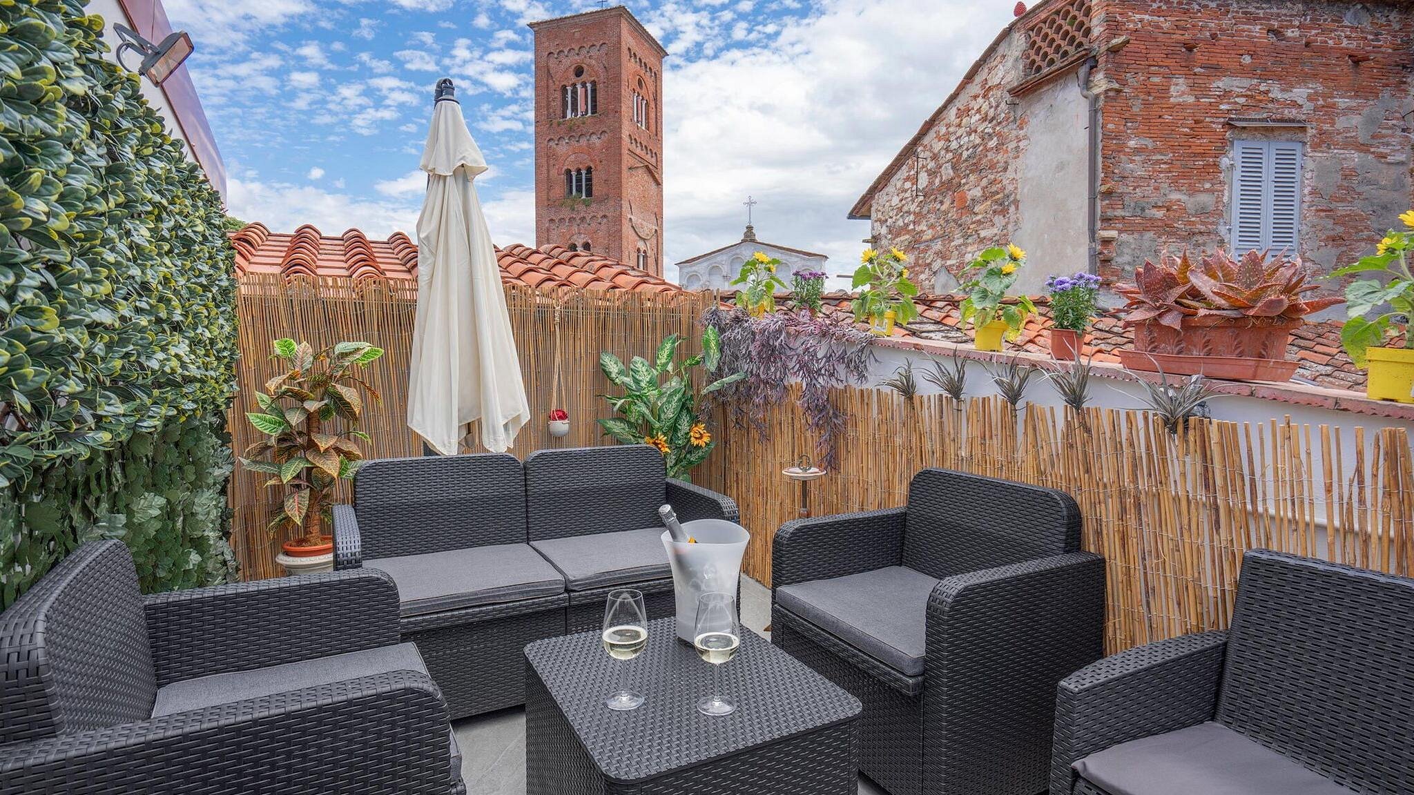 Lucca Old Town Apartment - Tuscany - 3 bedrooms | Villa Finder