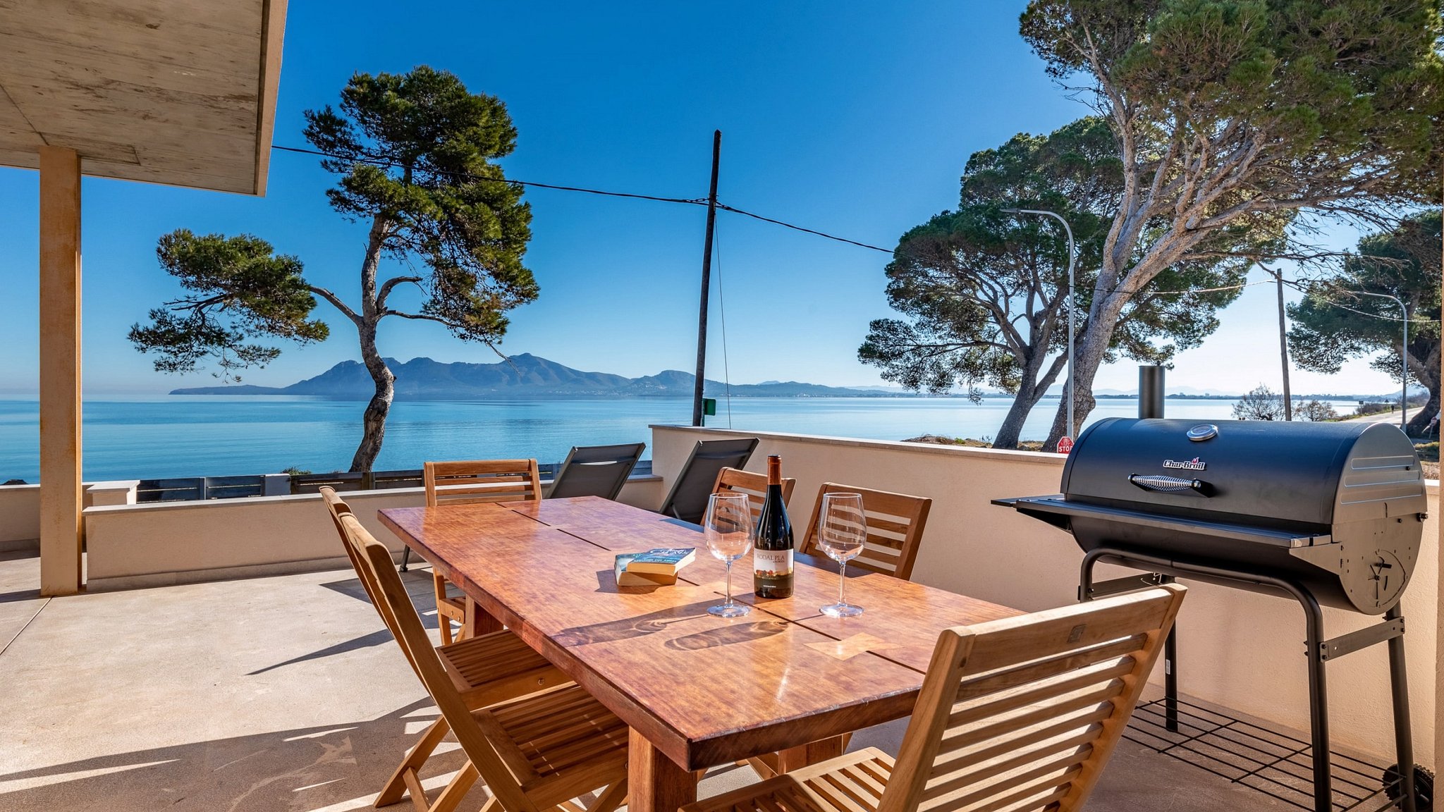 Seafront Villa Mar I Pins in Port de Pollença, Majorca - 3 bedrooms