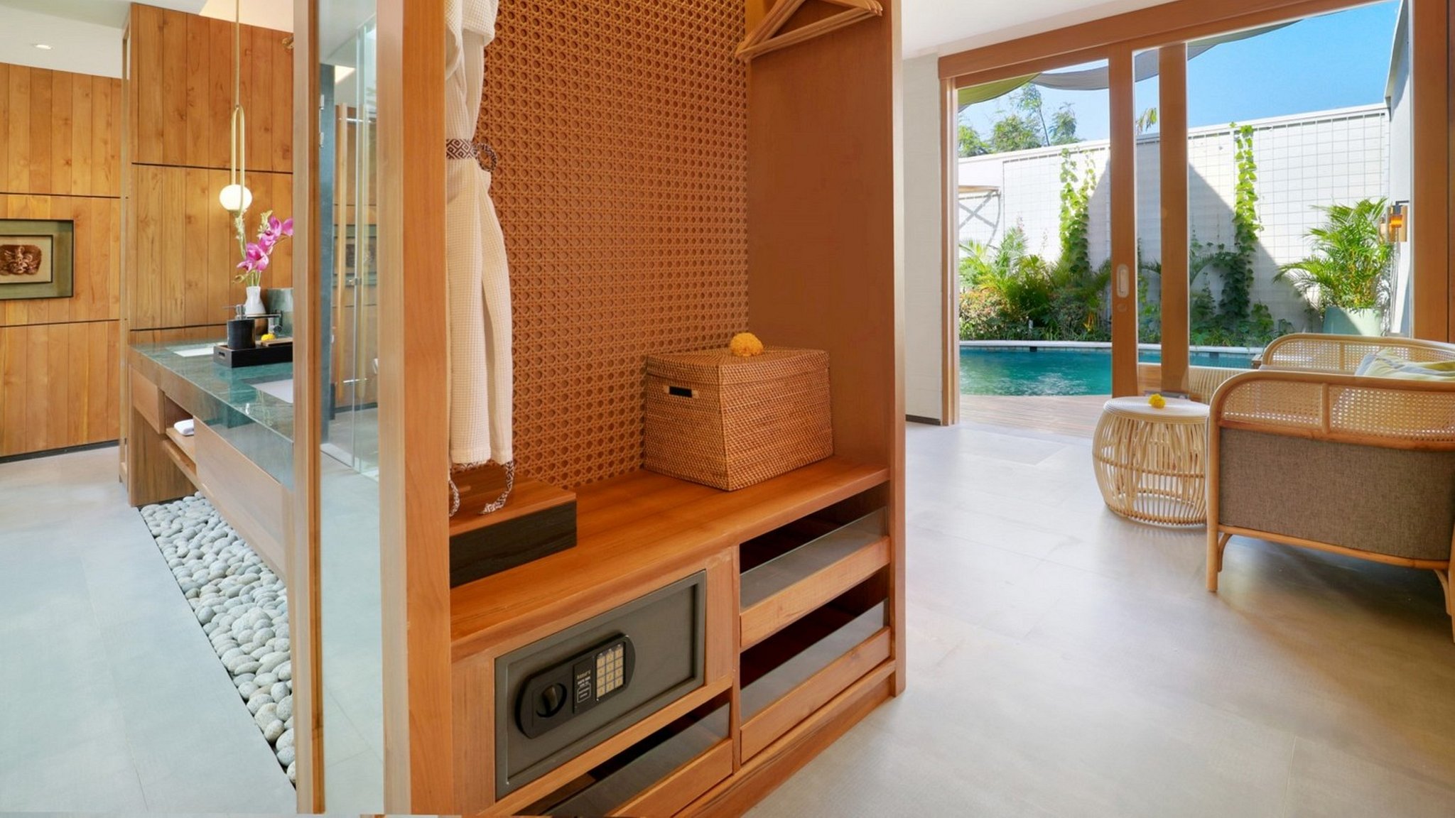 Sini Vie Smart Villa One in Kerobokan, Bali (1 bedrooms) - Best Price ...