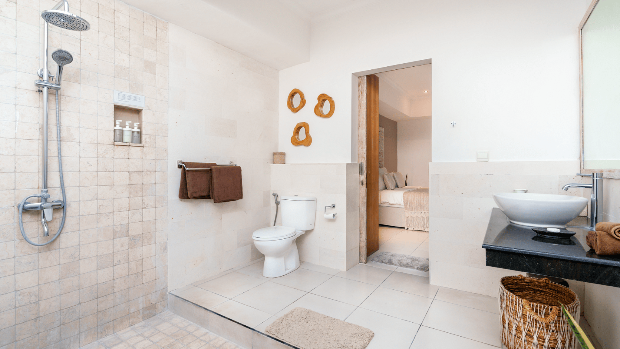 Temple Estate in Canggu, Bali (7 bedrooms) - Best Price & Reviews!