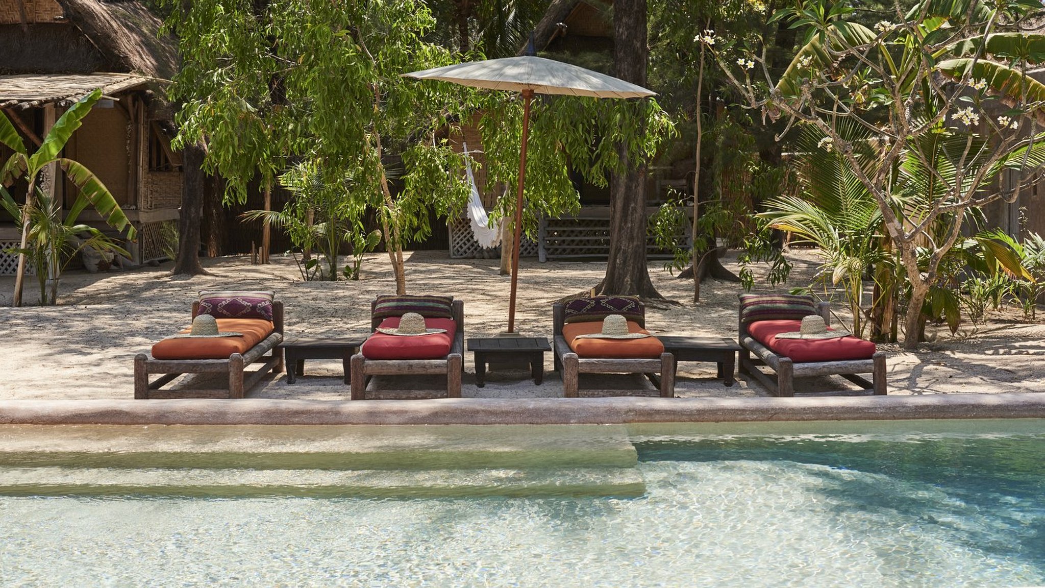 The Robinson House in Gili islands, Bali (4 bedrooms) - Best Price ...