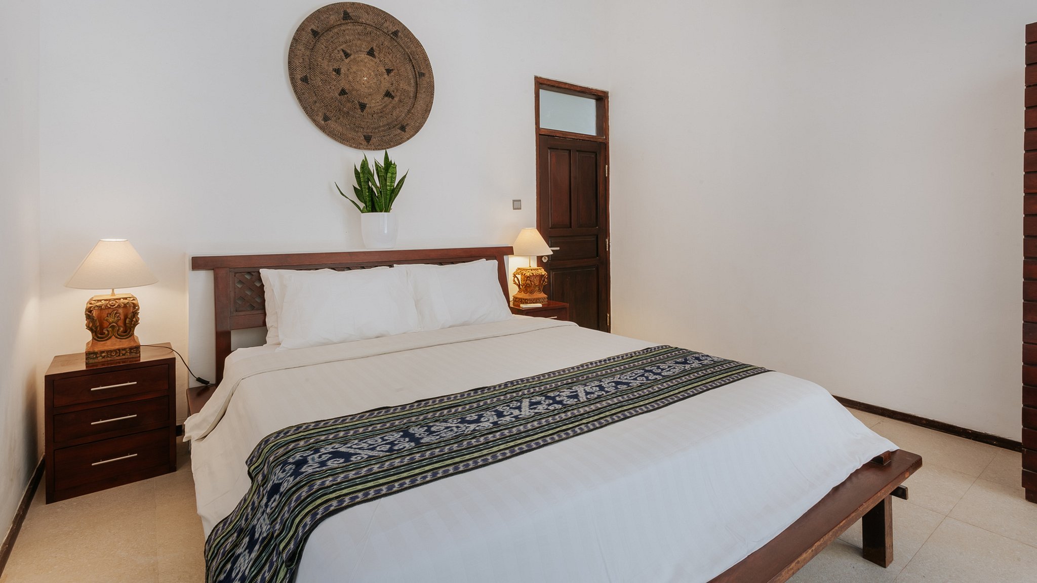 Villa Amaya in Seminyak, Bali (7 bedrooms) - Best Price & Reviews!