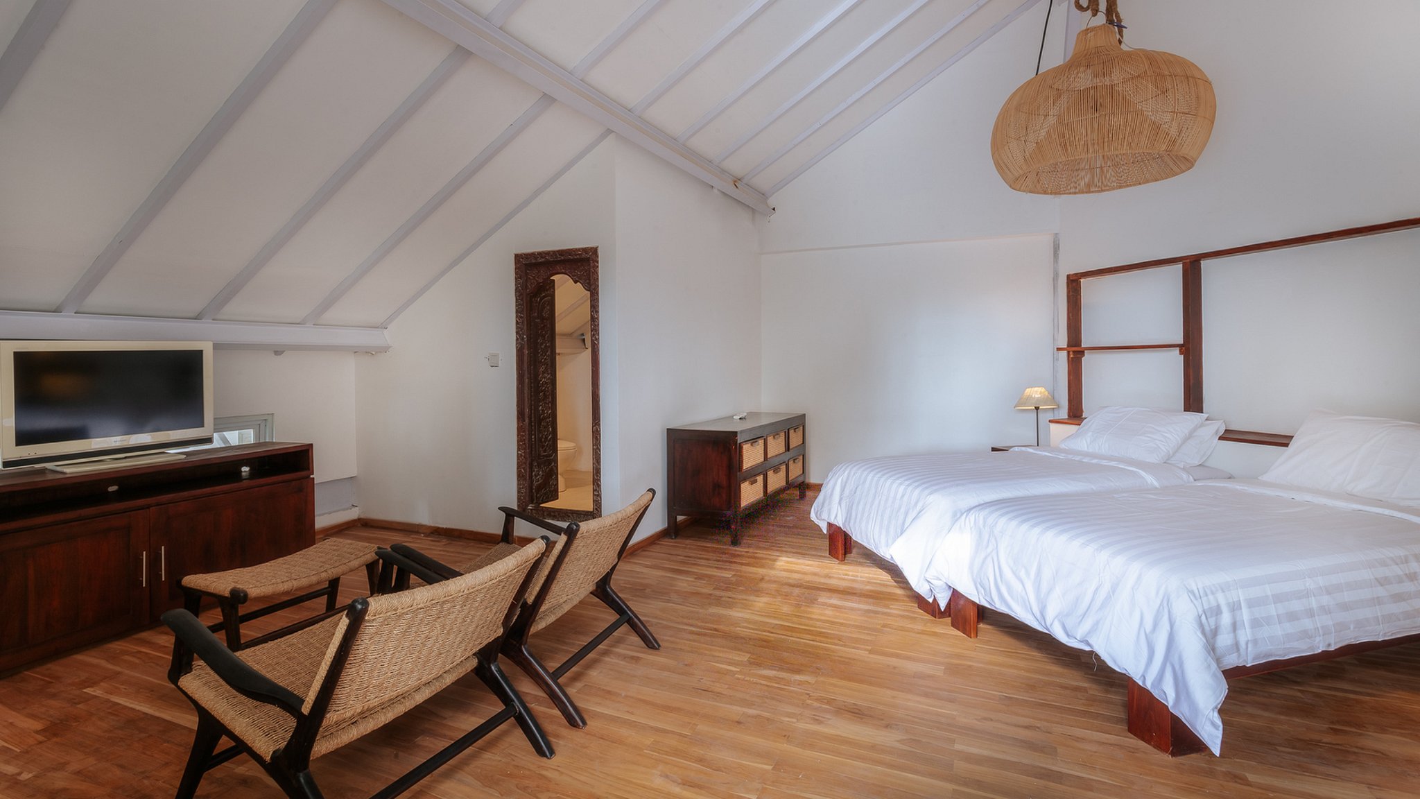 Villa Amaya in Seminyak, Bali (7 bedrooms) - Best Price & Reviews!