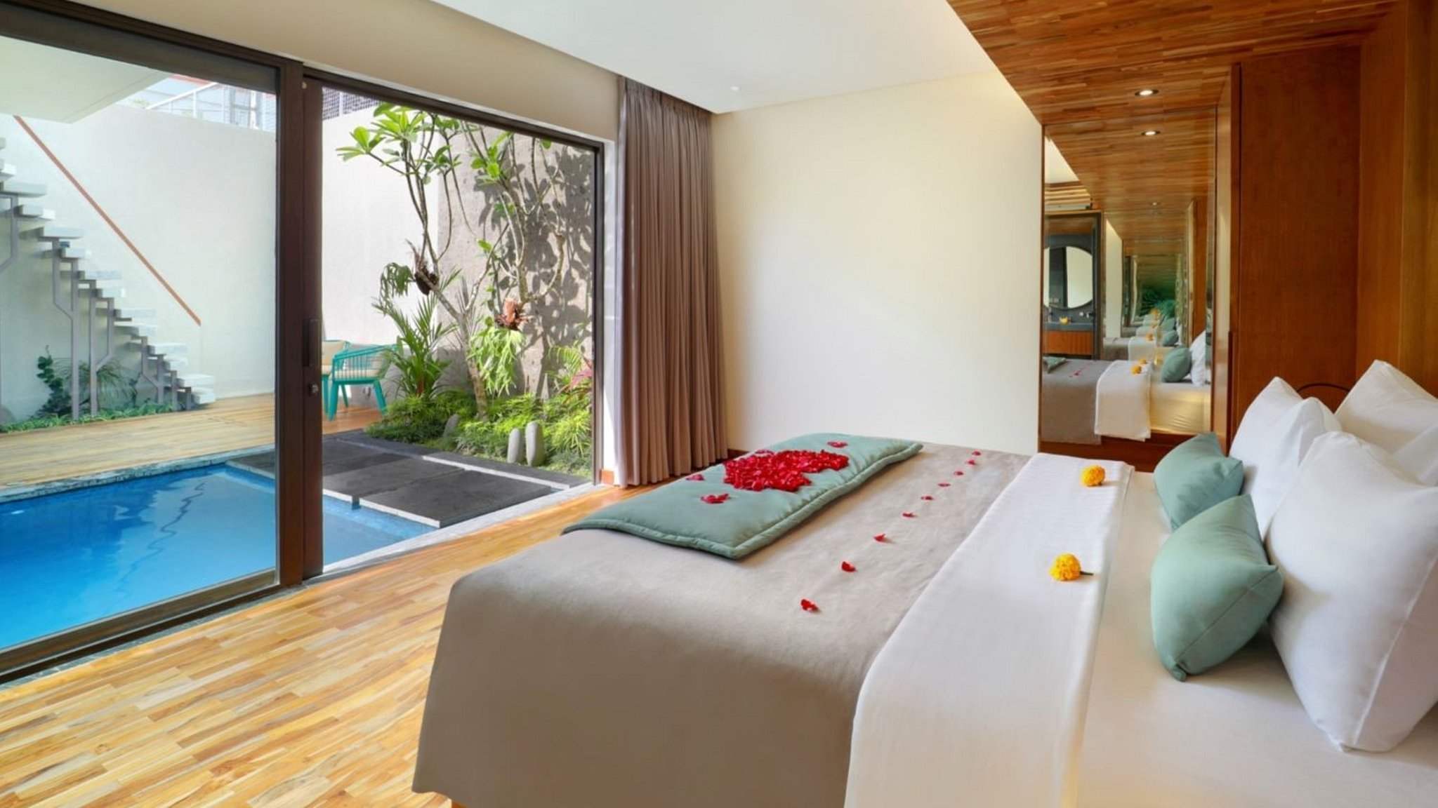 Ayona Villa One in Seminyak, Bali (1 bedrooms) - Best Price & Reviews!