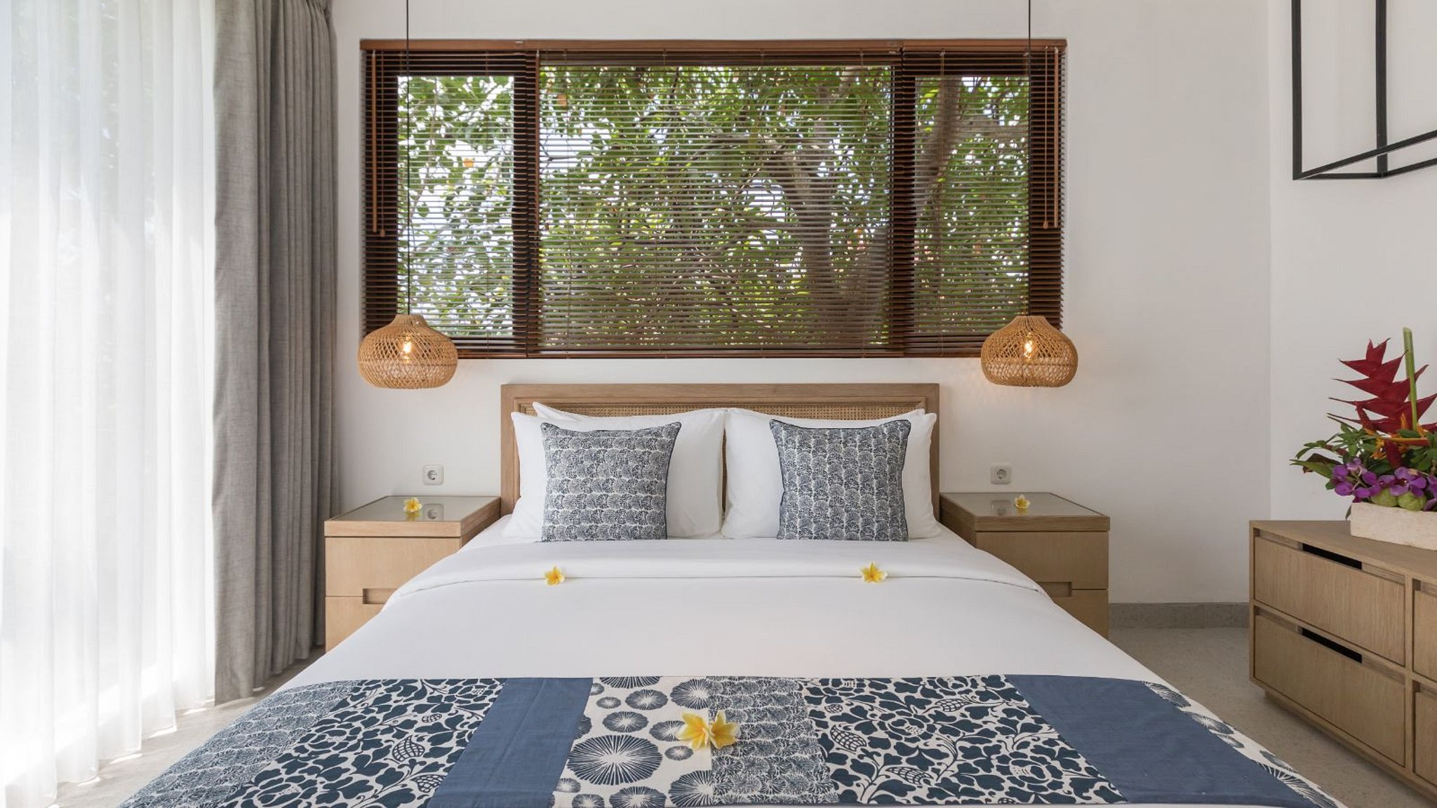 Villa Daun Tiga in Pererenan, Bali (6 bedrooms) - Best Price & Reviews!