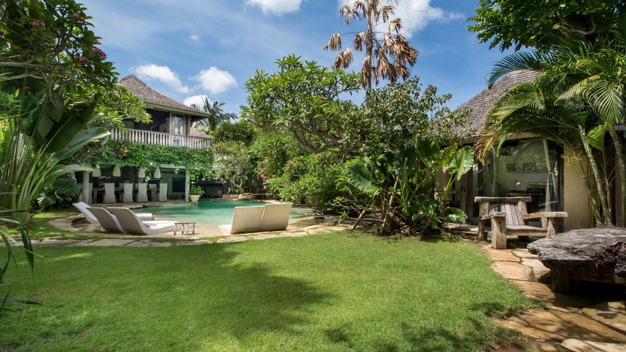Villa Jempiring in Seminyak, Bali (5 bedrooms) - Best Price & Reviews!