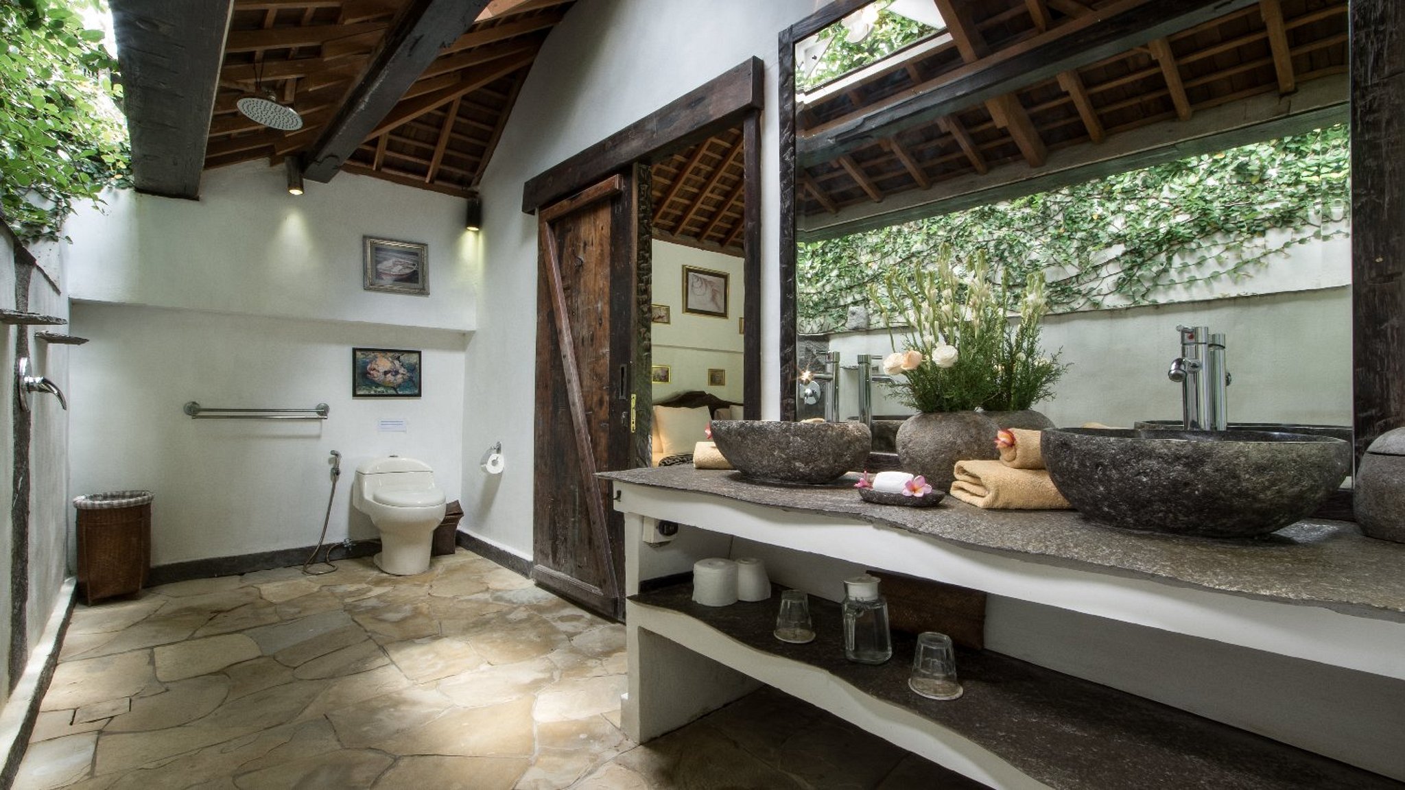 Villa Jempiring in Seminyak, Bali (5 bedrooms) - Best Price & Reviews!