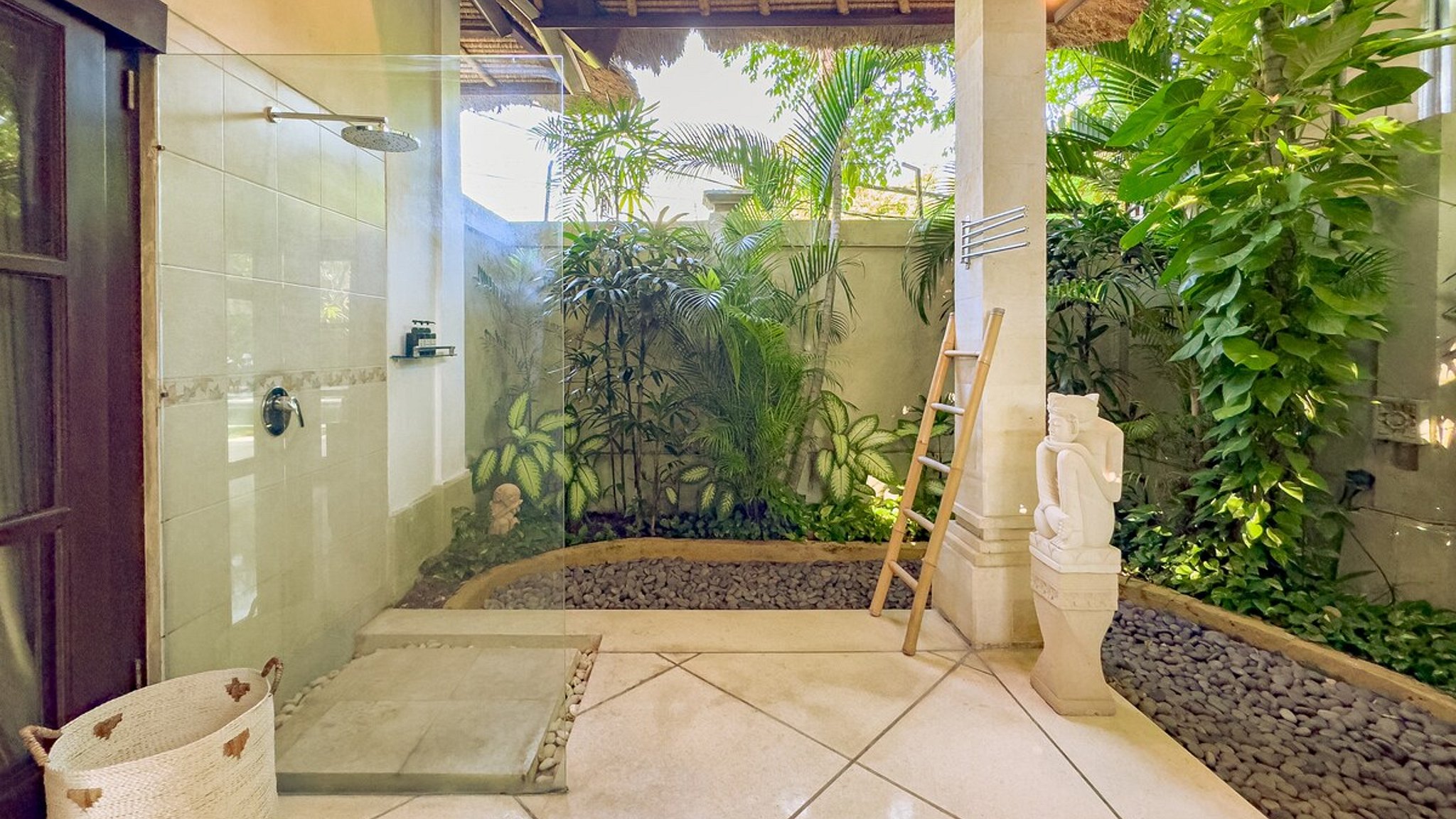 Villa Kebun di Seminyak, Bali - 3 kamar tidur