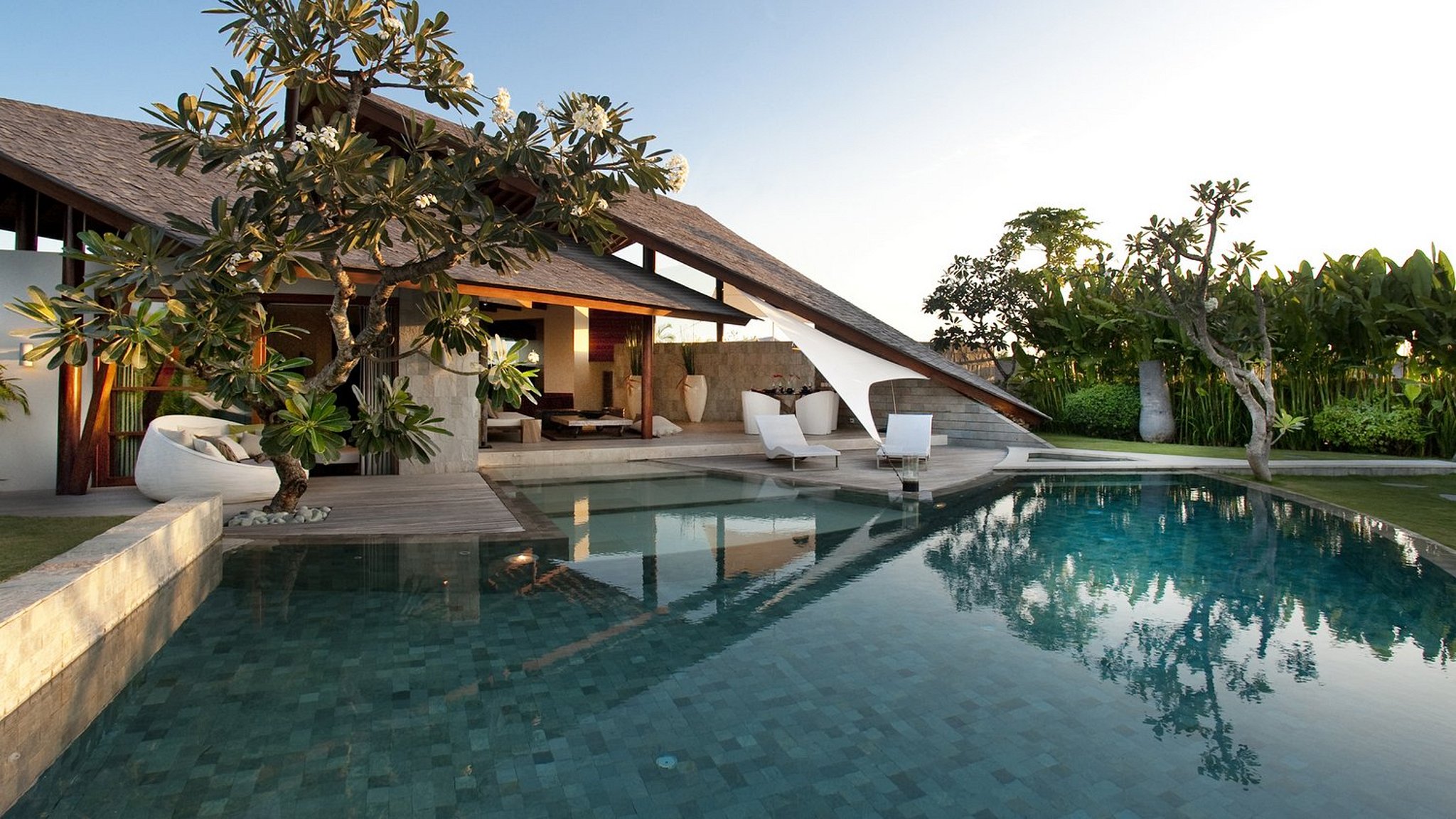 The Layar Three Bedroom Villa in Seminyak, Bali (3 bedrooms) - Best ...