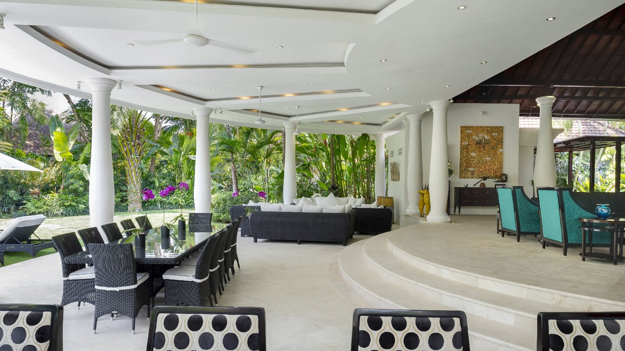 Luxury Bali Estate Villa in Seseh, Bali (7 bedrooms) - Best Price ...