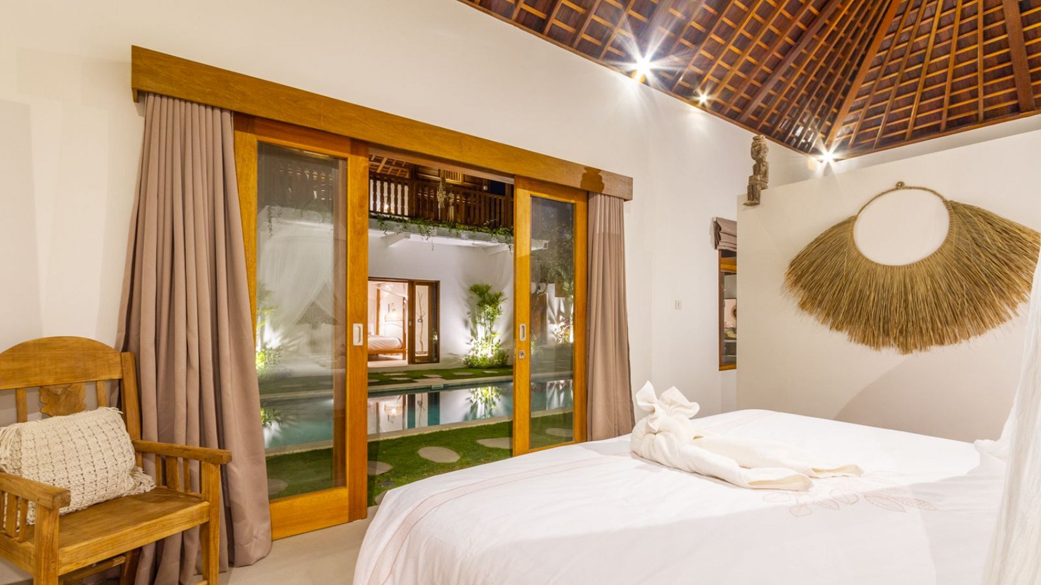 Villa Namu in Seminyak, Bali - 5 bedrooms - Best Price Guarantee