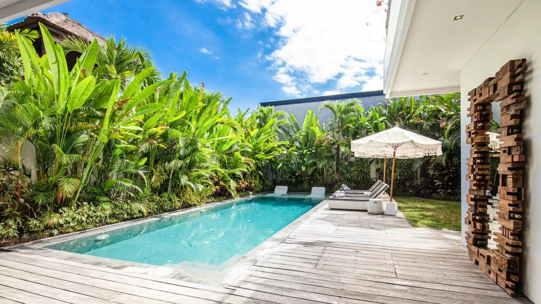 Villa Noya in Canggu, Bali - 4 bedrooms - We Guarantee the Best Price