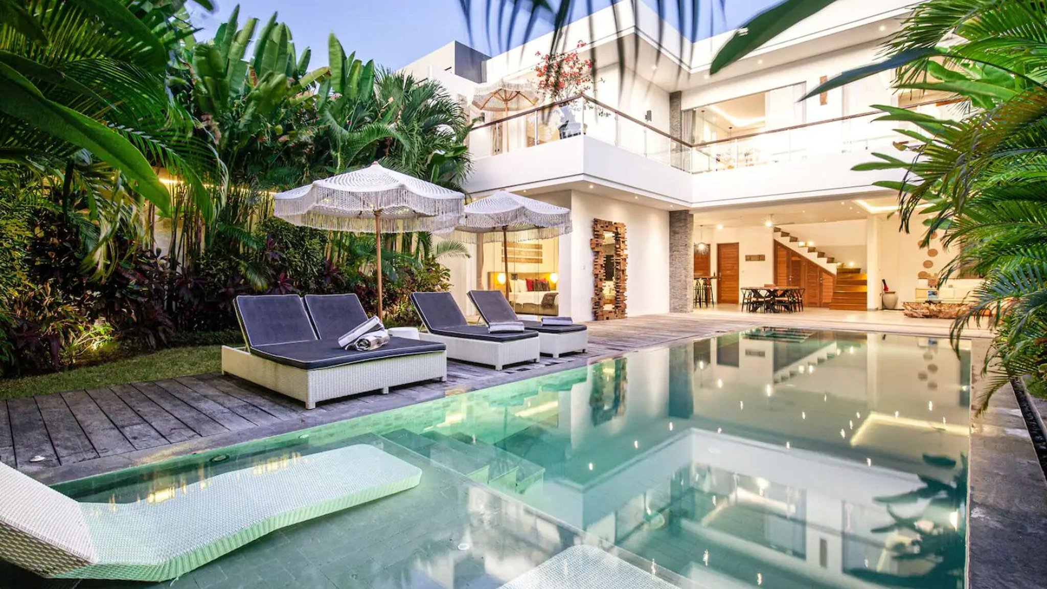 Villa Noya in Canggu, Bali - 4 bedrooms - We Guarantee the Best Price