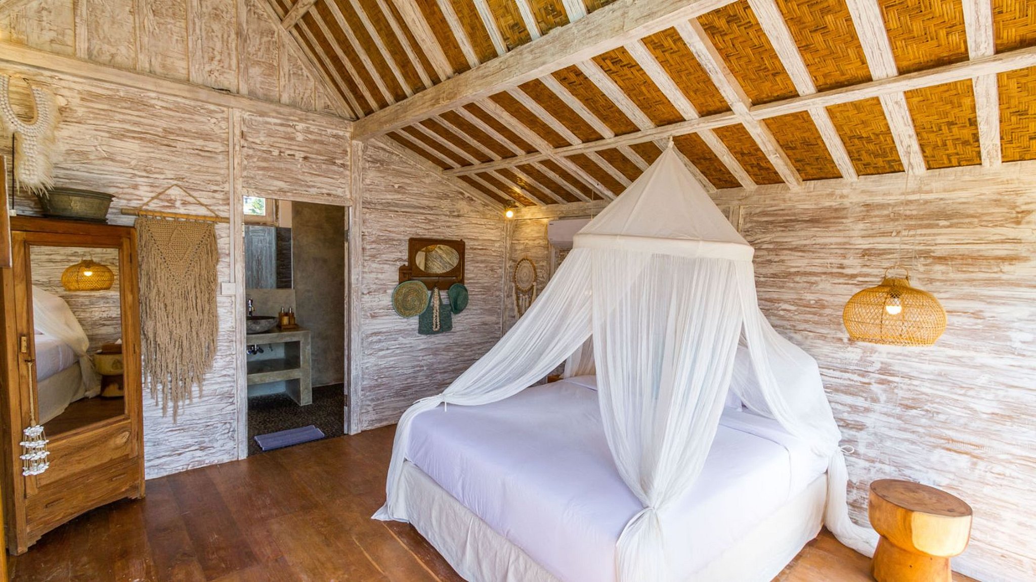 Villa Opaline in Seminyak, Bali (5 bedrooms) - Best Price & Reviews!