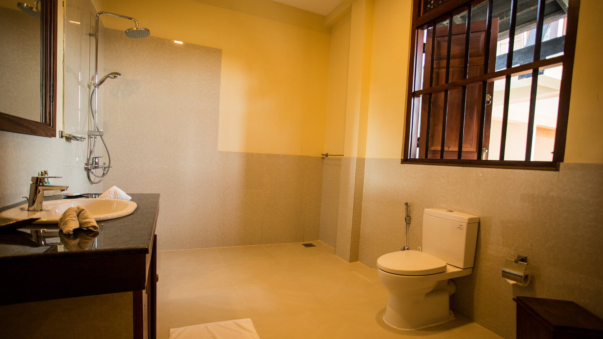 Villa South Point Ocean in Ahangama, Sri Lanka - 11 bedrooms