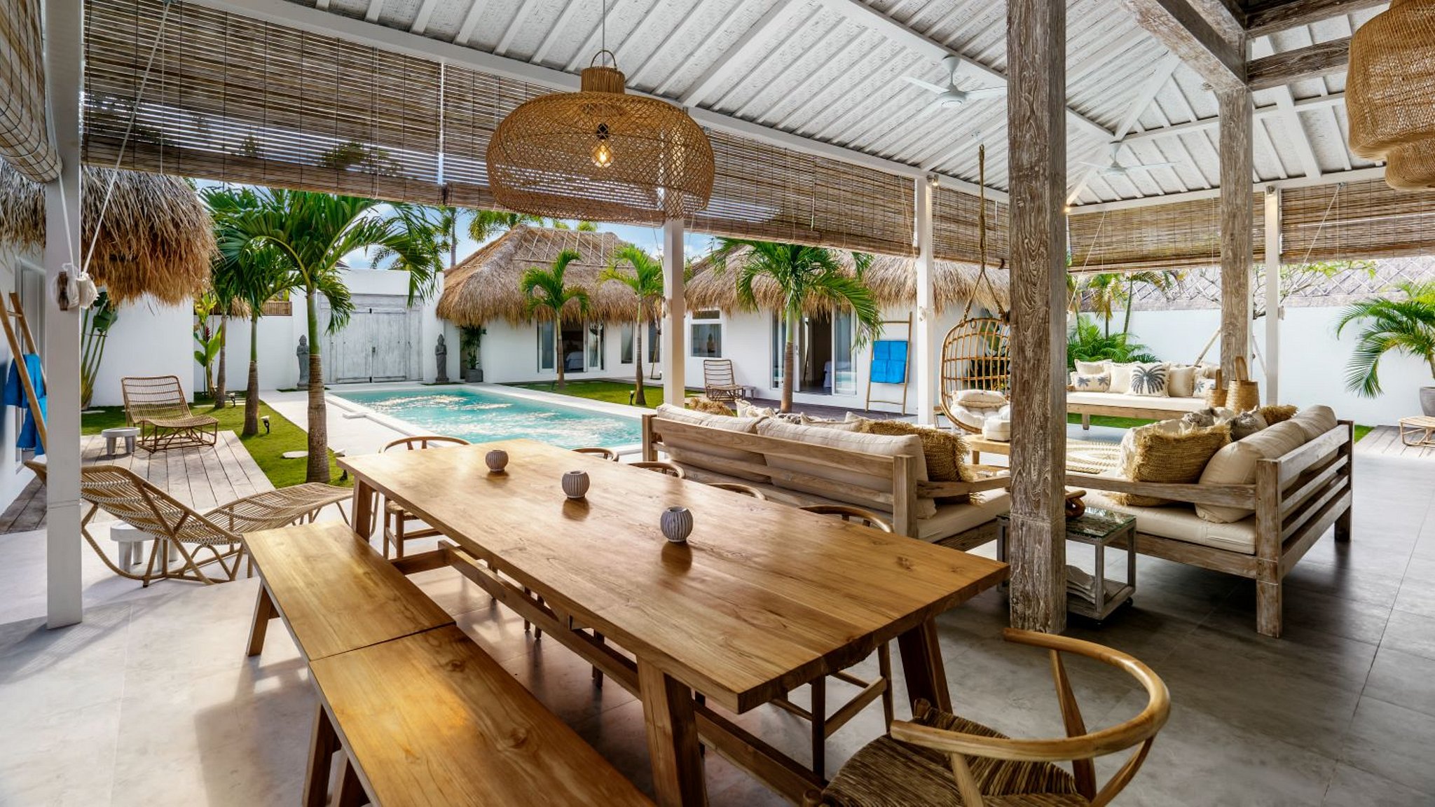 Villa Surga Blue in Seminyak, Bali (5 bedrooms) - Best Price & Reviews!