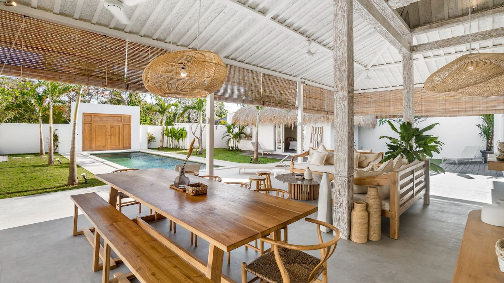 Villa Surga Julie in Seminyak, Bali (5 bedrooms) - Best Price & Reviews!