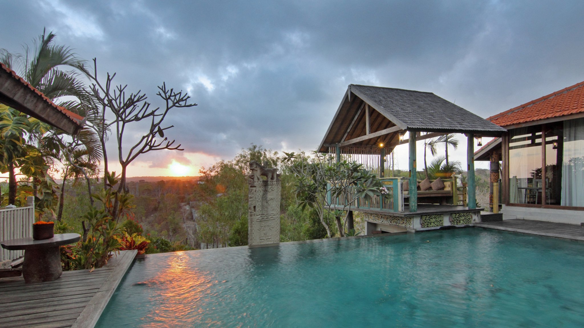 Villa Uma Priyayi in Uluwatu & Bingin, Bali - 4 bedrooms - We Guarantee ...