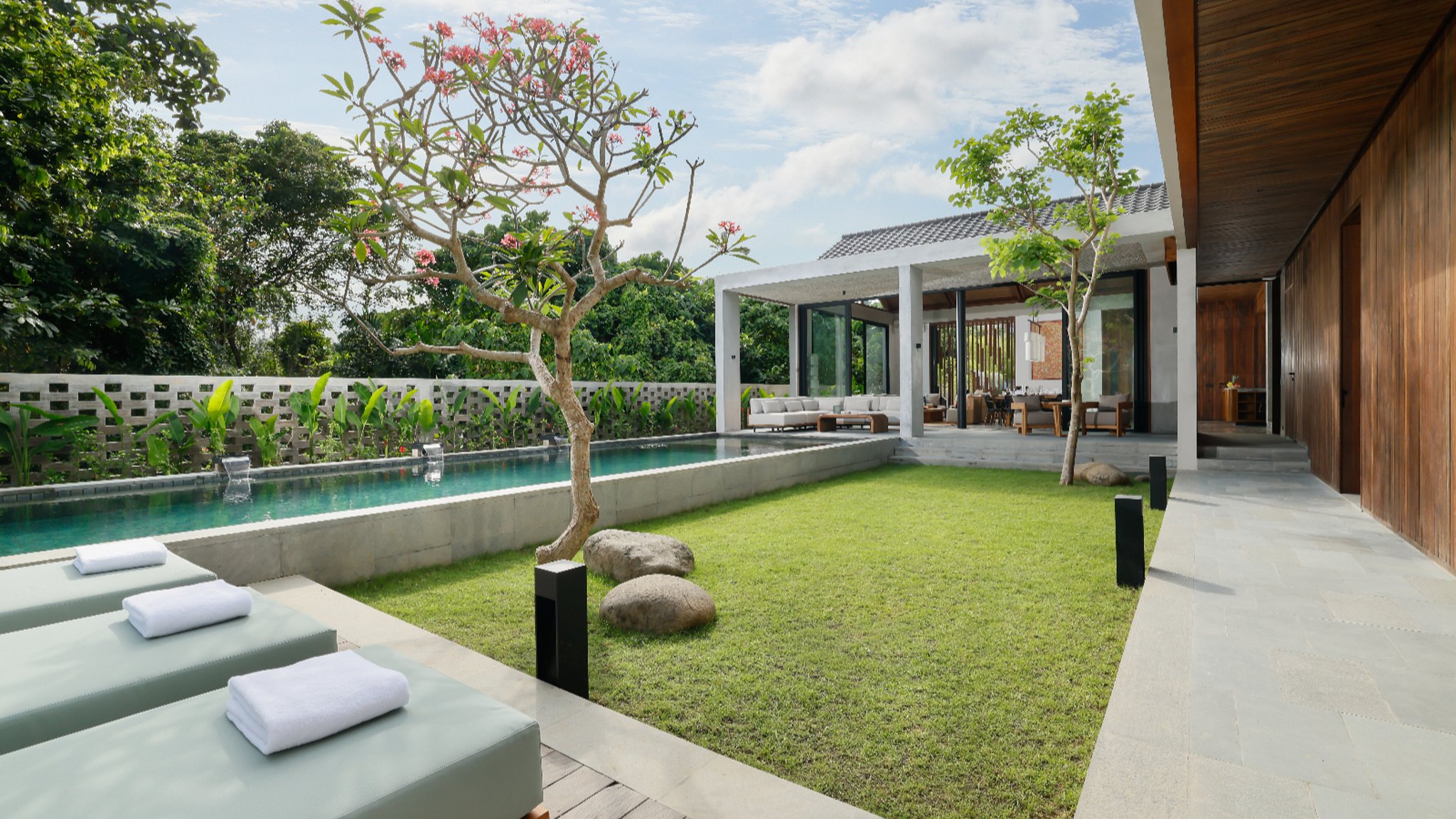 Villa Uma Santai Canggu In Canggu Bali 7 Bedrooms Best Price